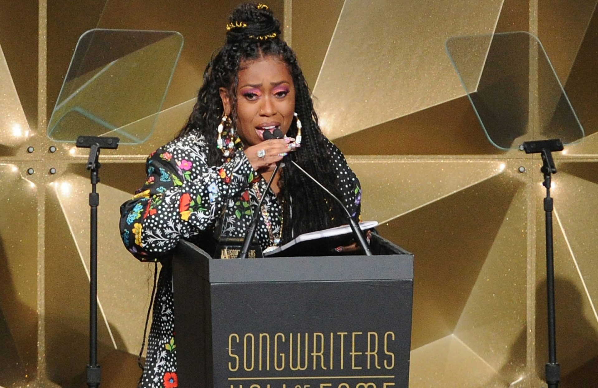 Missy Elliott, in tears, gets inducted into Songwriters Hall – Aruba Today