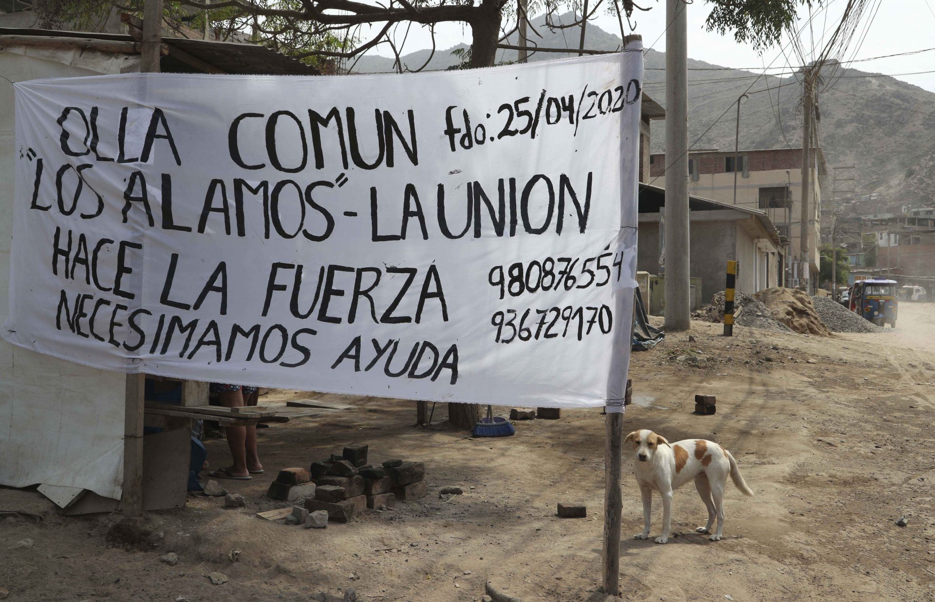Common pots prepared by neighbors feeding thousands in Peru – Aruba Today