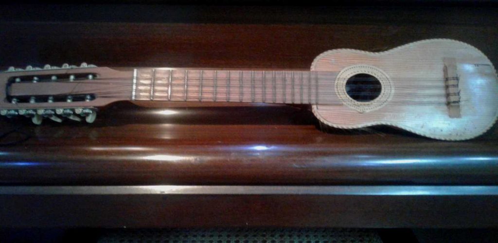 Episode C -100: Musical Instruments – Aruba Today