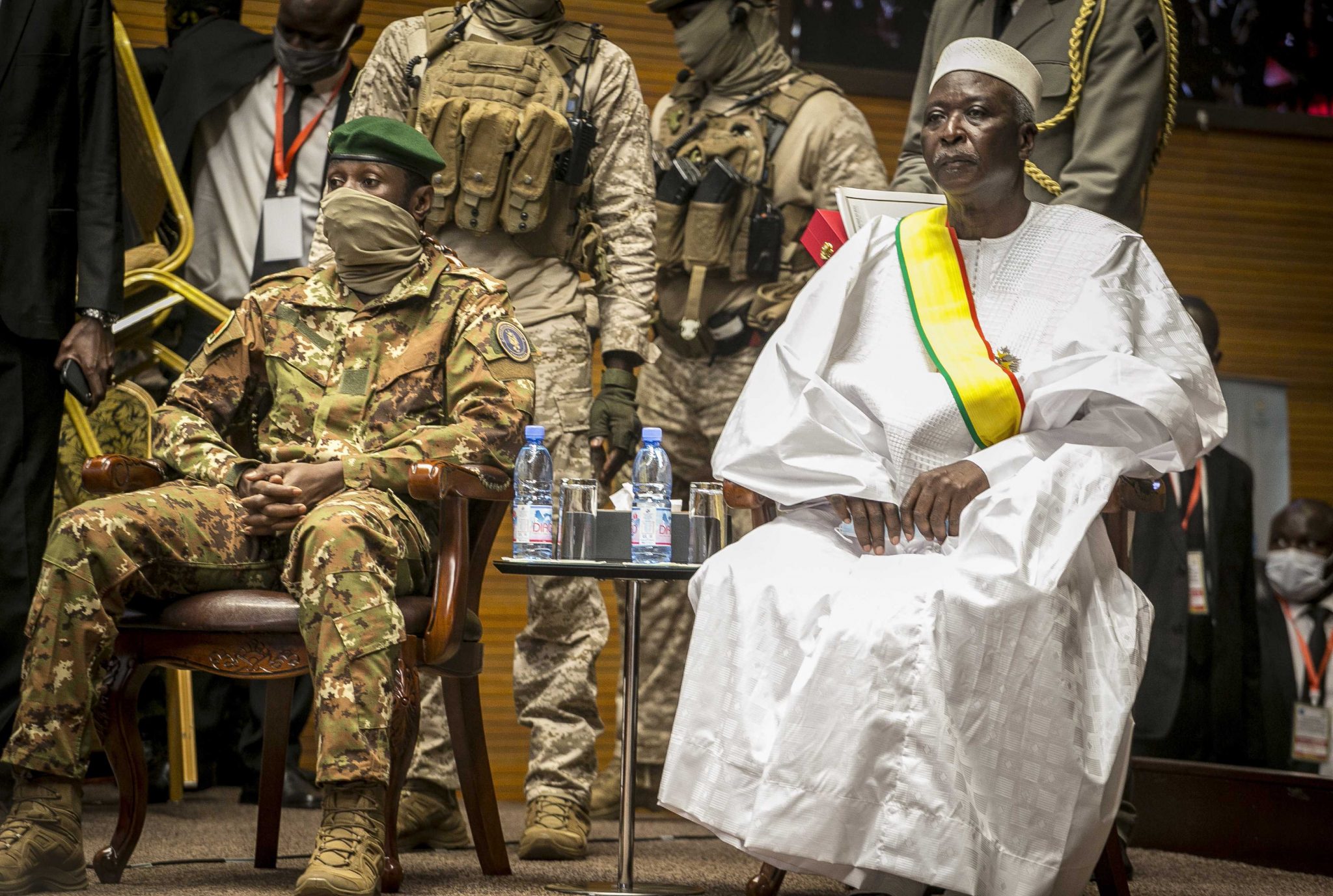 Mali junta leader sworn in as president after 2nd coup – Aruba Today