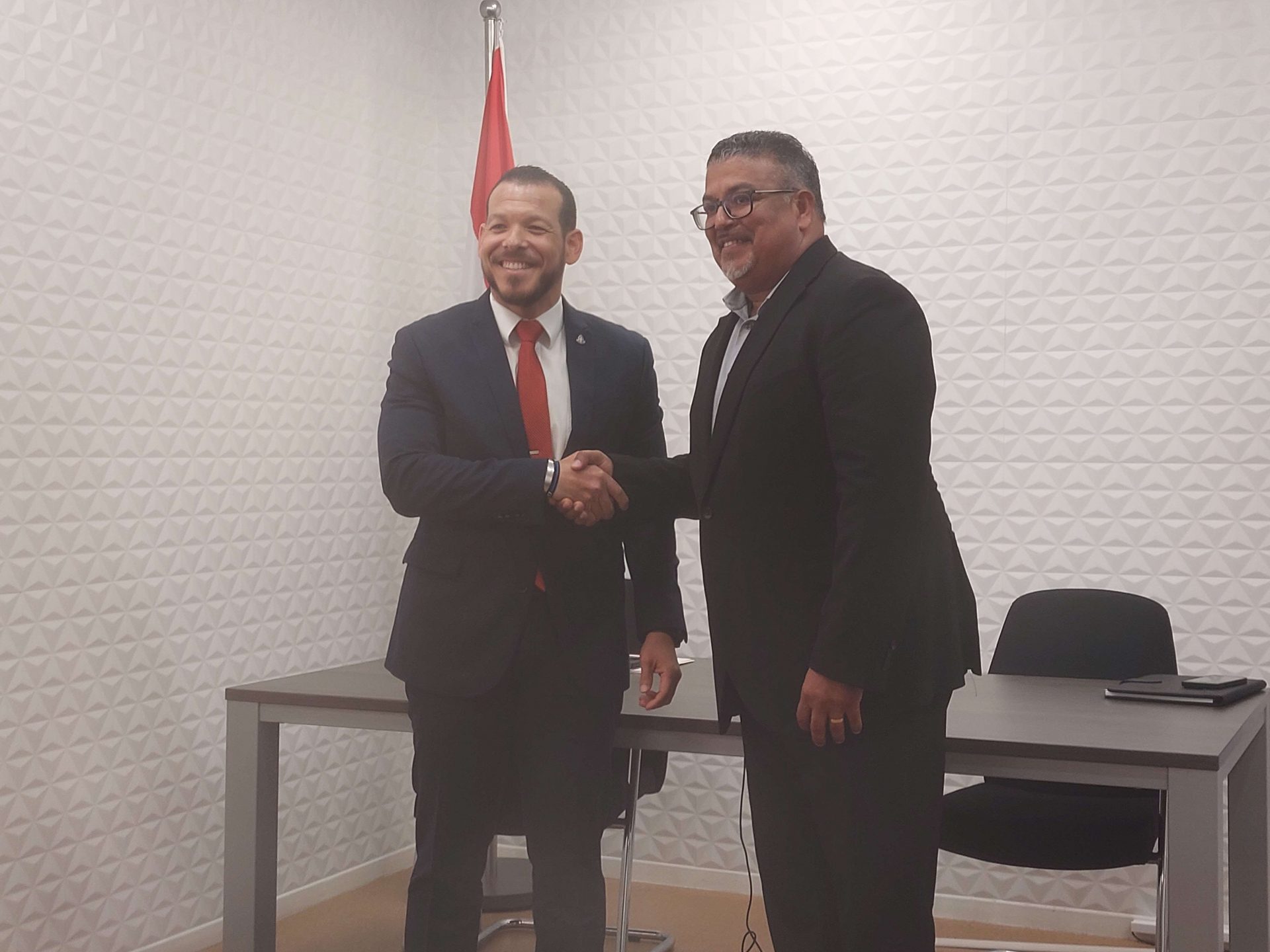 The Aruban government signs agreement for security camera project ...