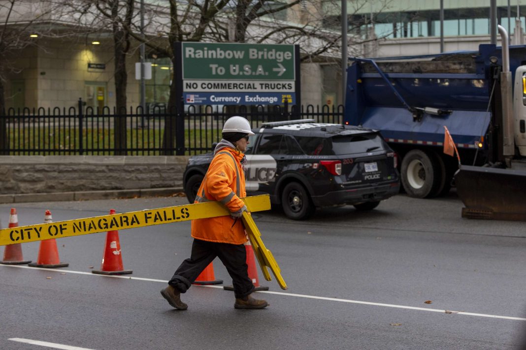 Victims in Niagara Falls border bridge crash identified as Western New ...