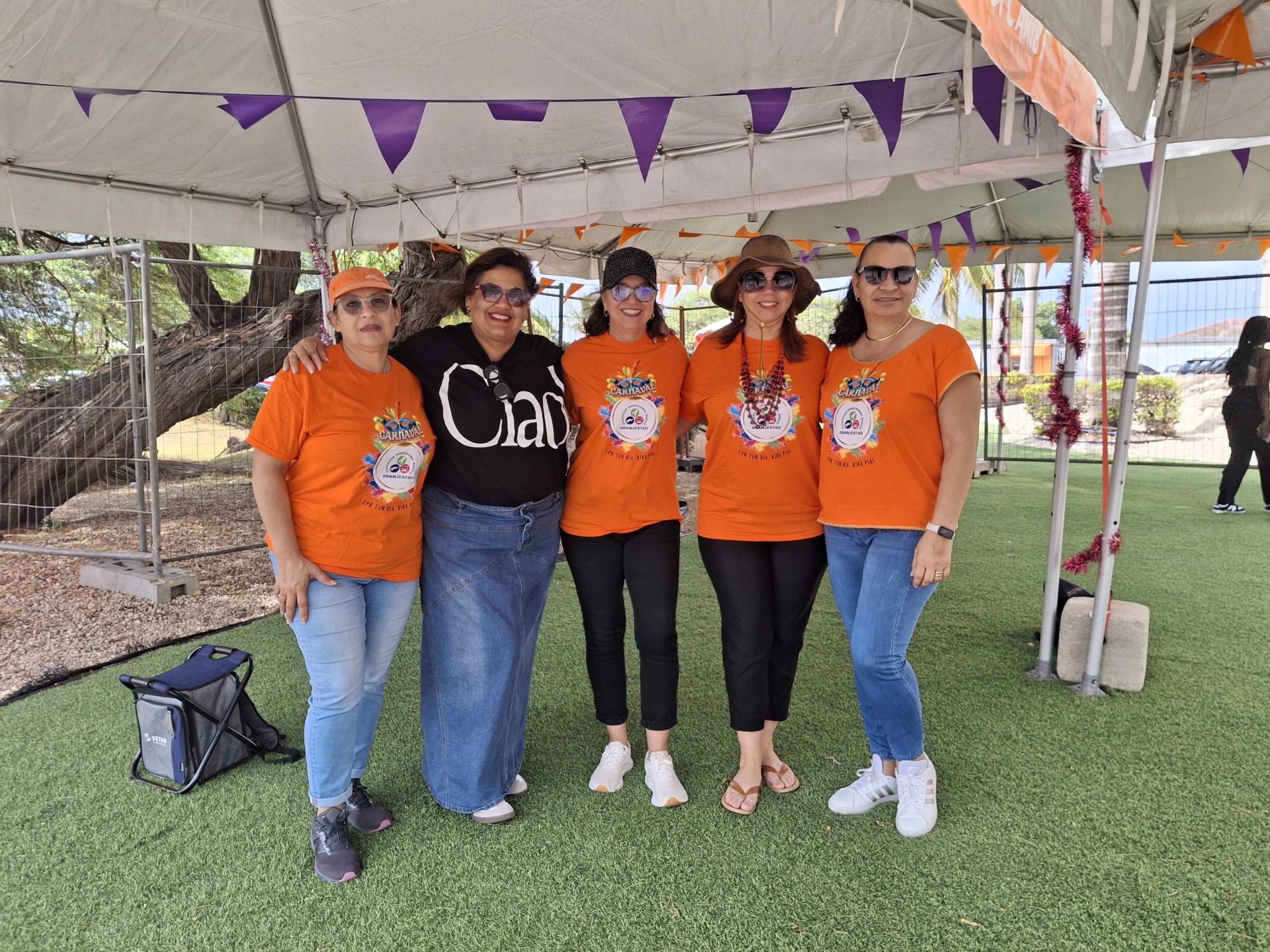 High school students of Oranjestad enjoyed their school parade! – Aruba ...