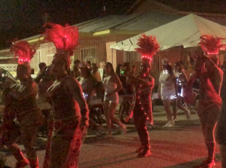 San Nicolas Shines During the Light Parade – Aruba Today